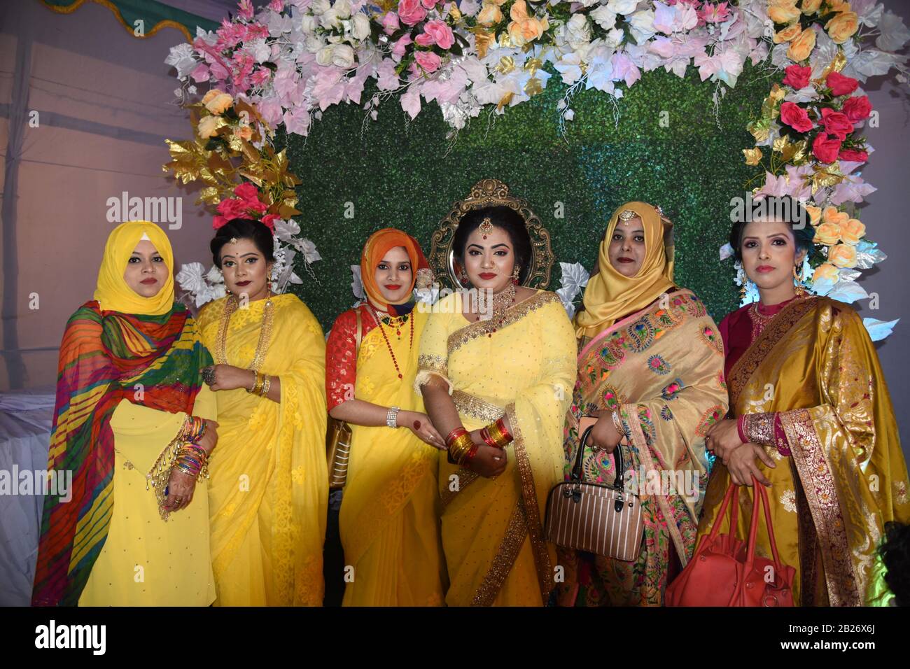 A Bangladeshi muslim marriage ceremony Stock Photo - Alamy