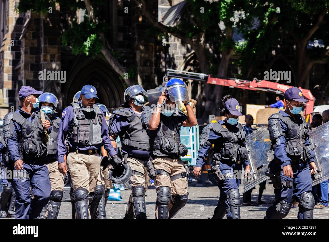 Riot control troops hi-res stock photography and images - Alamy