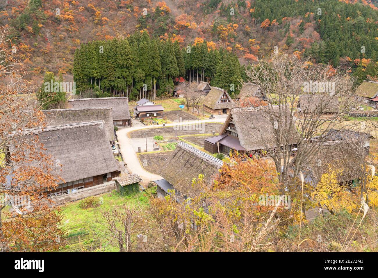 Traditional houses of Suganuma (UNESCO World Heritage Site), Gokayama ...