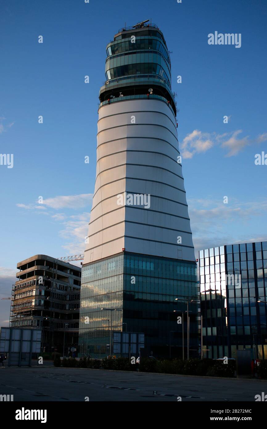 Wien schwechat hi-res stock photography and images - Alamy