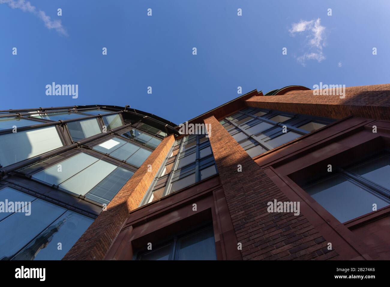 Bracken House, Queen Victoria Street, London, UK Stock Photo - Alamy