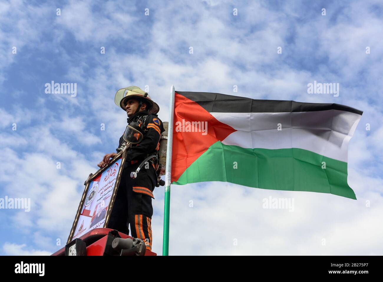The Palestinian Civil Defense commemorates the occasion of the ...