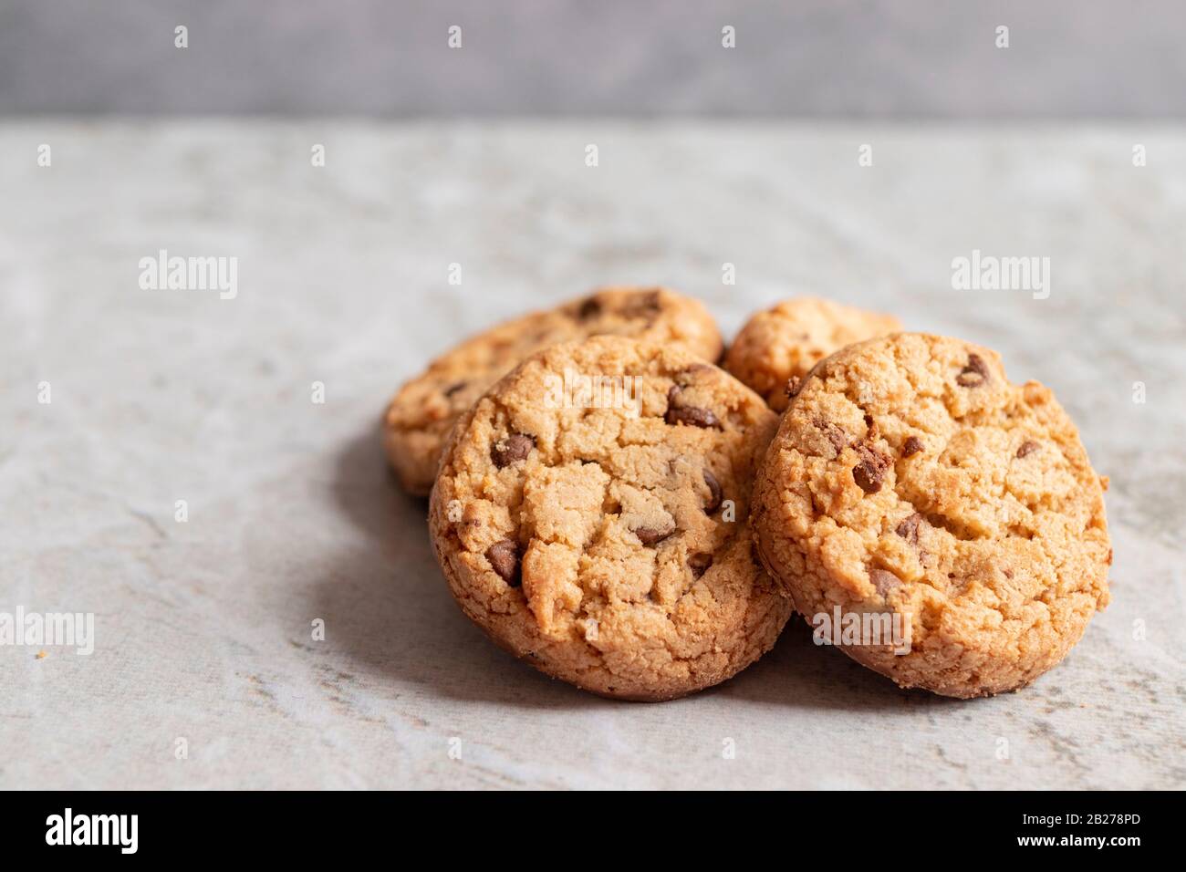 Freshly baked cookies placed hi-res stock photography and images - Alamy