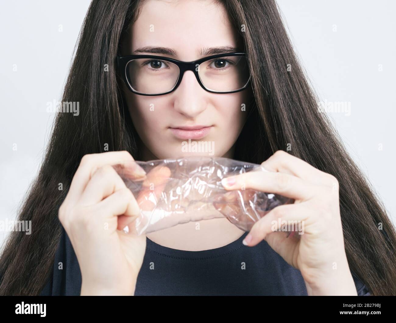 Squashing hi-res stock photography and images - Alamy