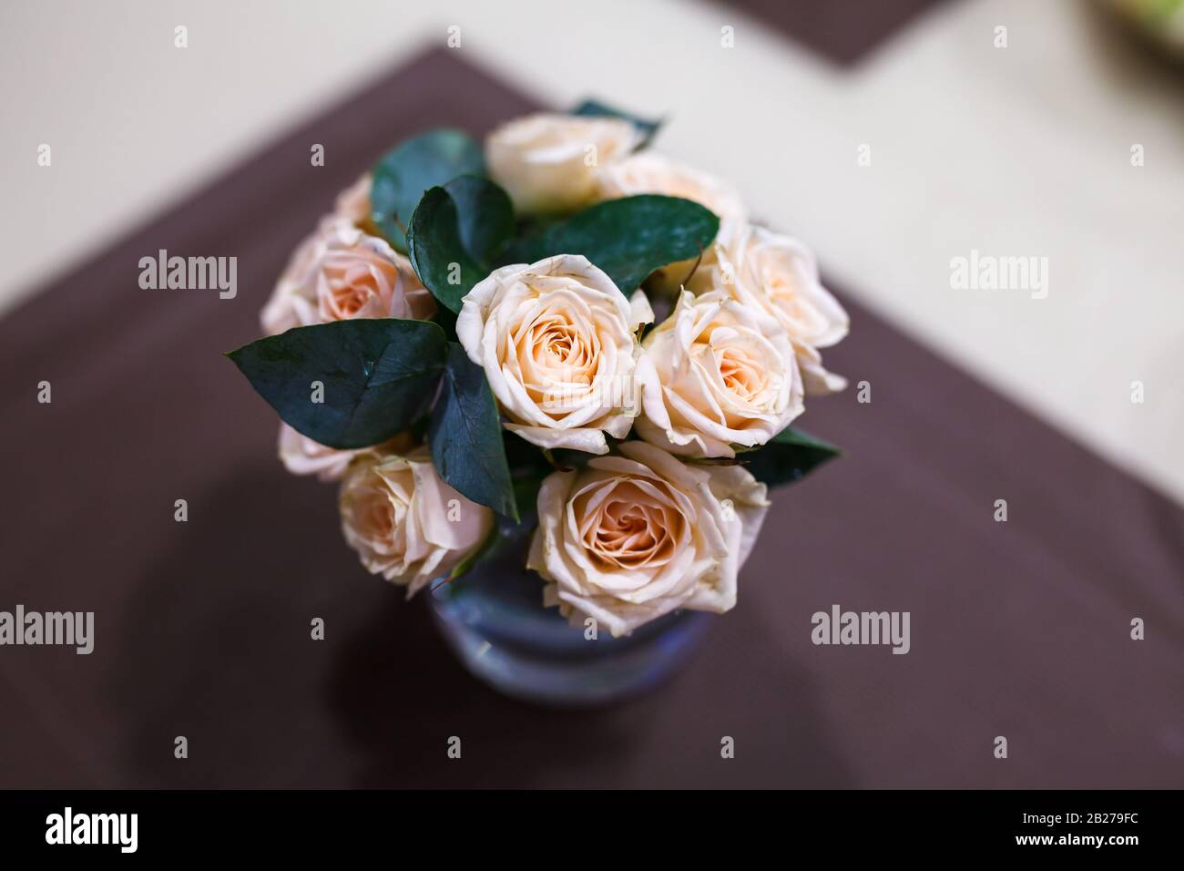 Small bouquet of pink roses hi-res stock photography and images - Alamy