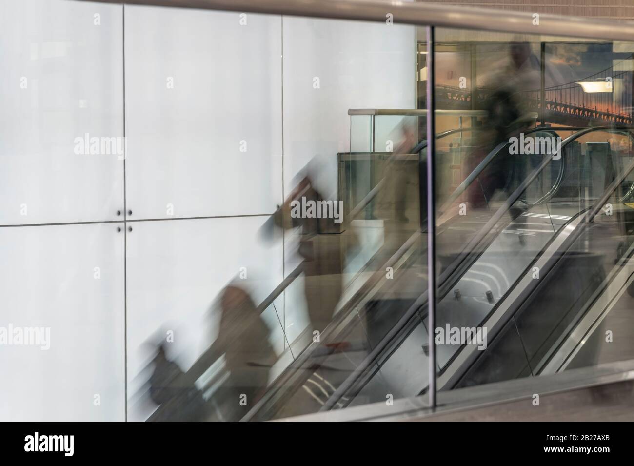 Escalator stair steps hi-res stock photography and images - Alamy