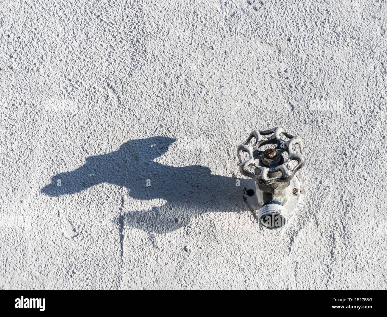 Vintage style faucet hi-res stock photography and images - Alamy