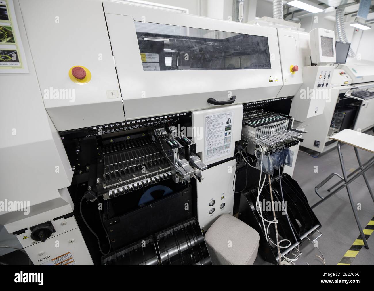Chip production china hi-res stock photography and images - Alamy