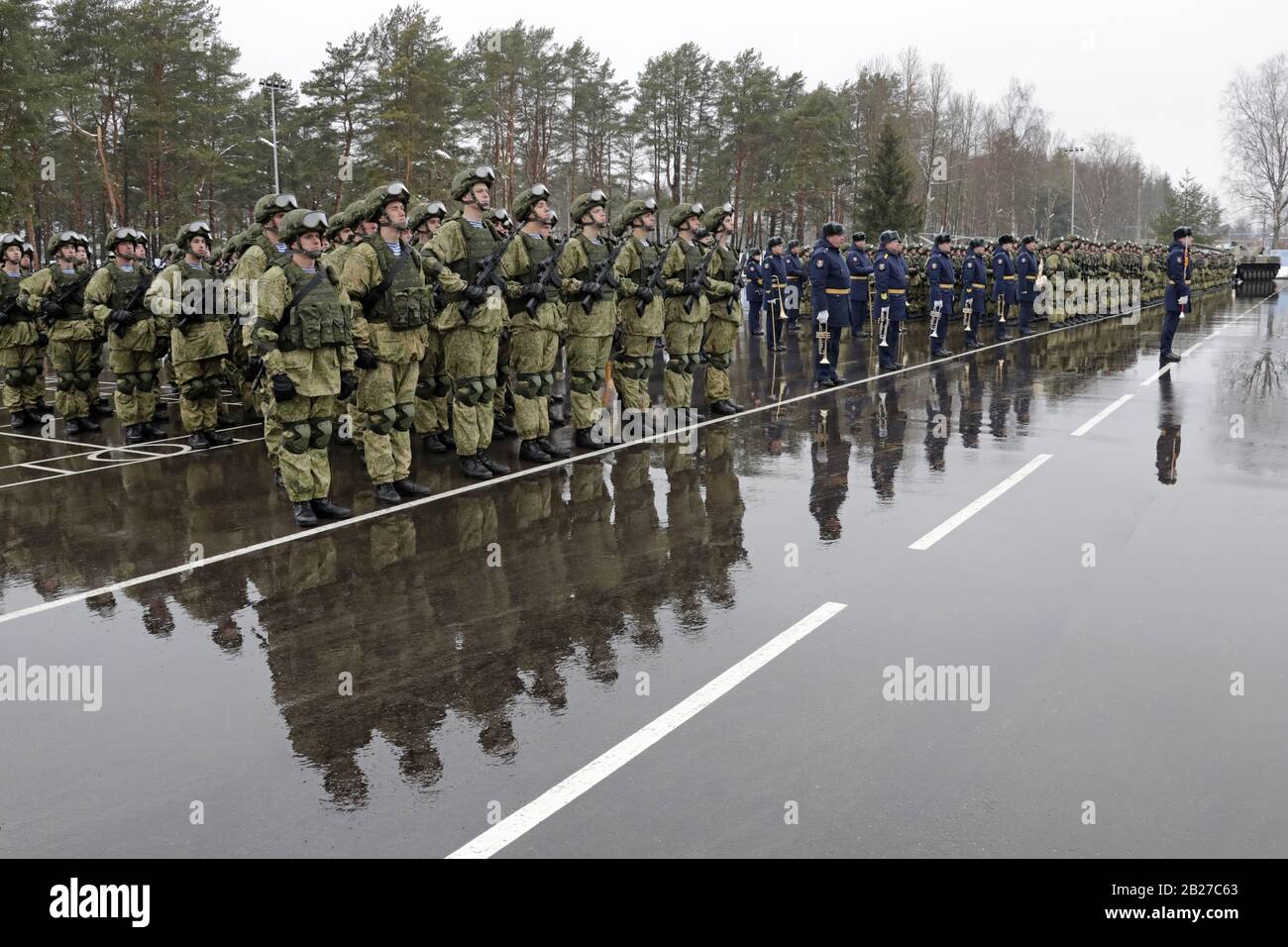 Air Assault Division Stock Photos & Air Assault Division Stock Images ...