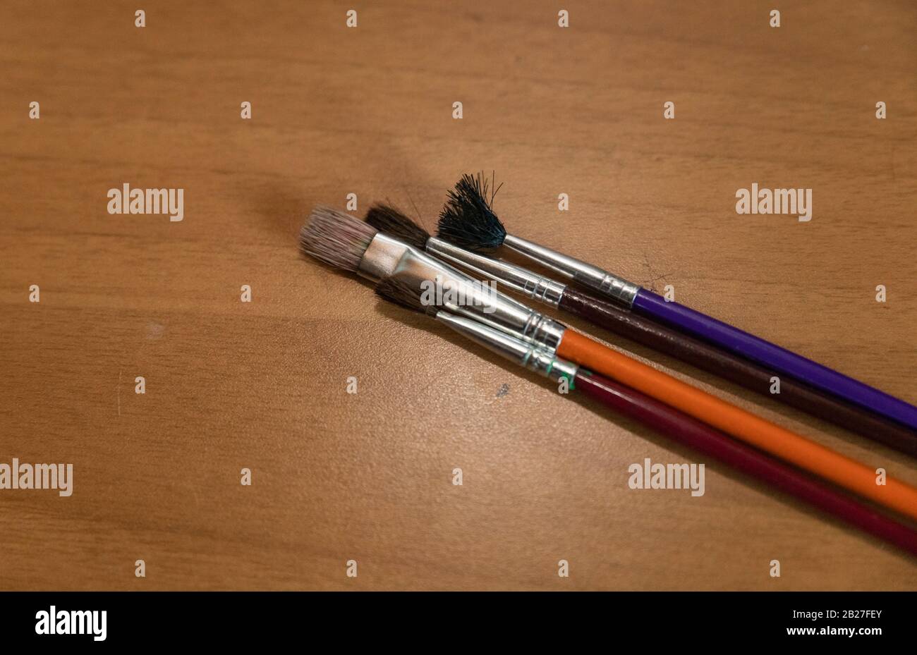 brushes of different sizes and types for painting Stock Photo - Alamy