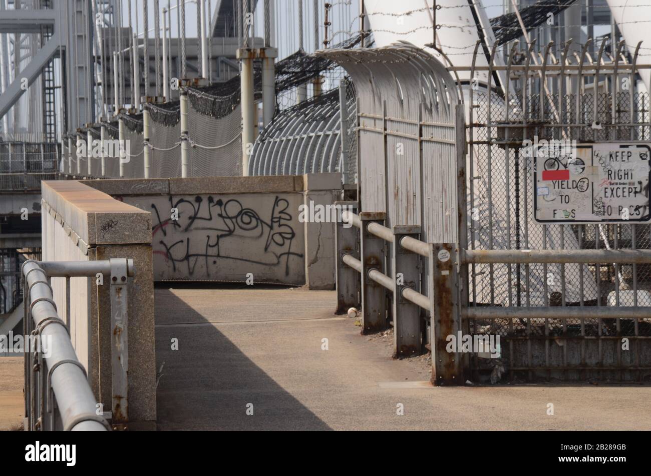 GWB: A trip from New Jersey into New York by foot across the George ...