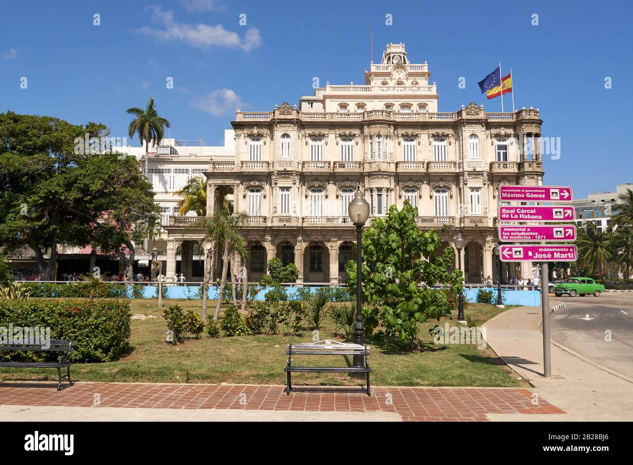 Havana american embassy hi-res stock photography and images - Alamy