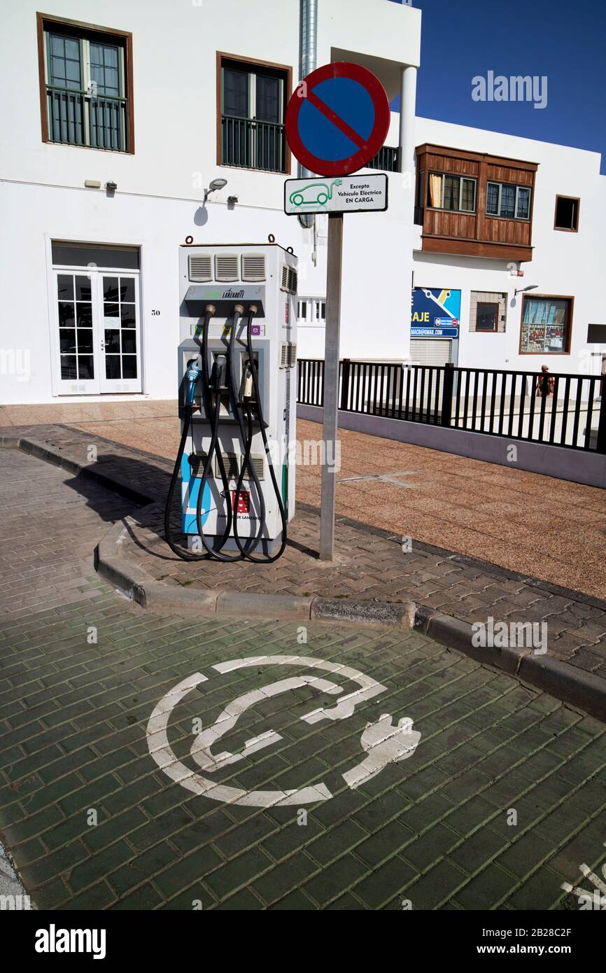 Multiple connectors hi-res stock photography and images - Alamy