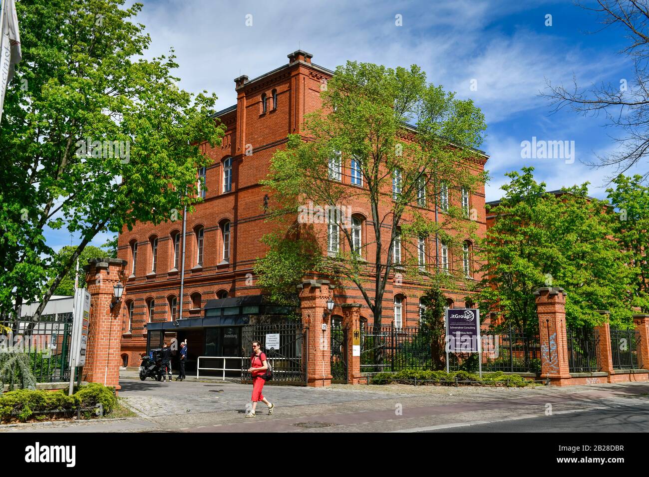 Ehemalige Train-Kaserne, Smuts Barracks, Wilhelmstraße, Wilhelmstadt ...