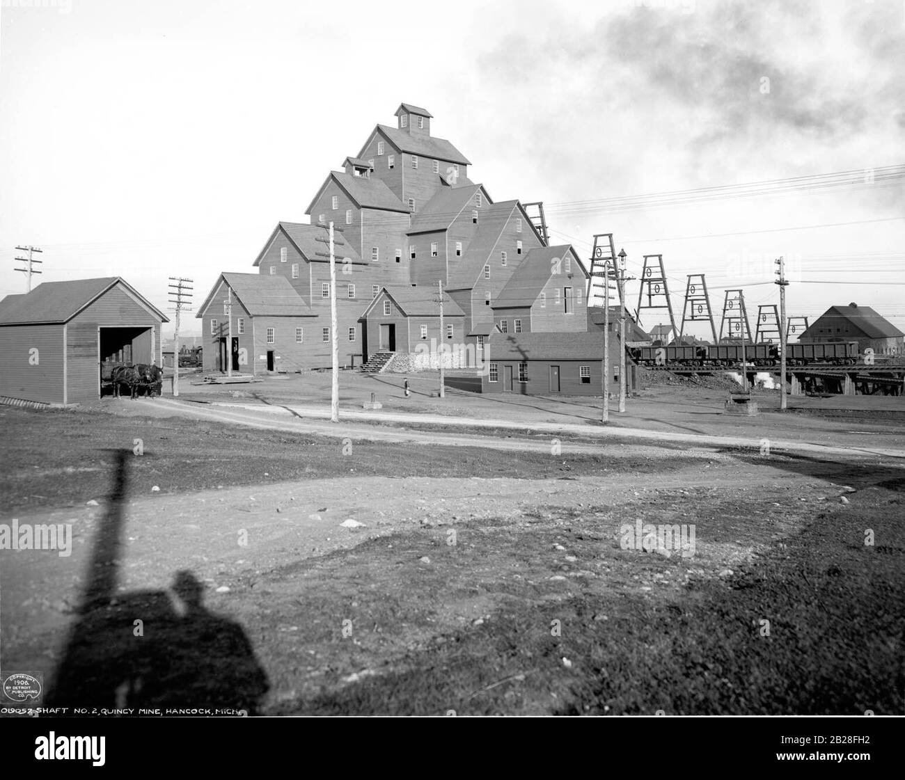 Hoist house Black and White Stock Photos & Images - Alamy