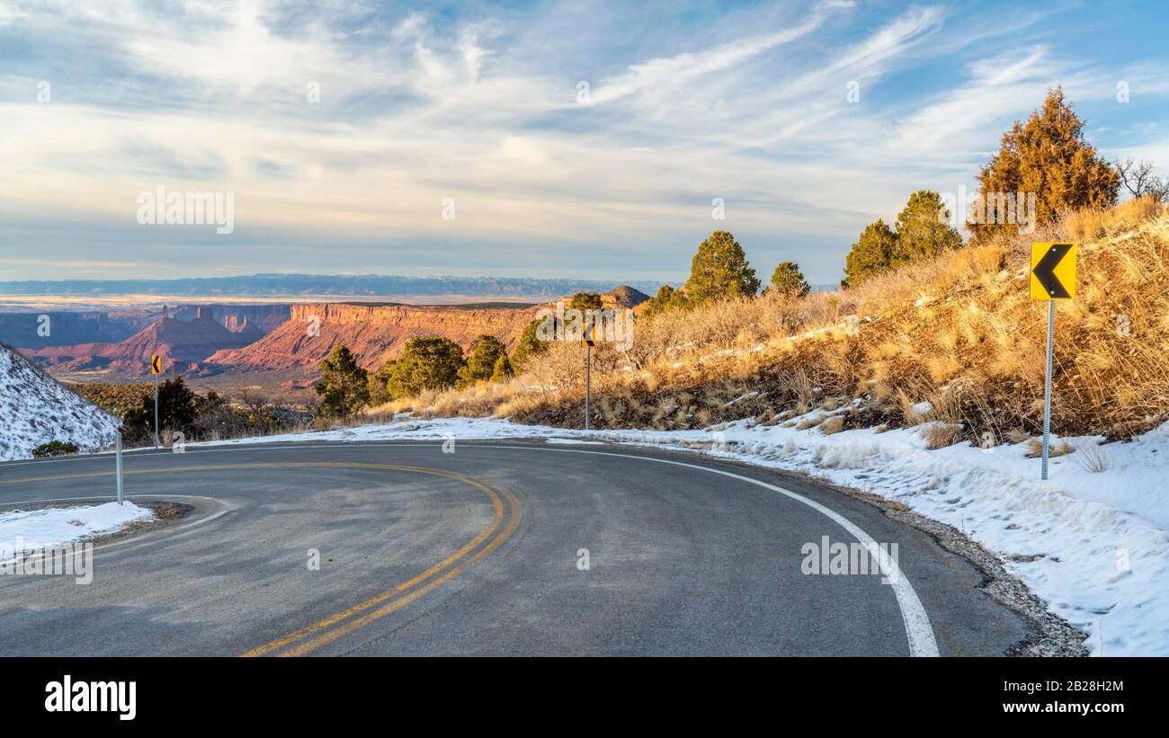 Windy mountain road hi-res stock photography and images - Alamy