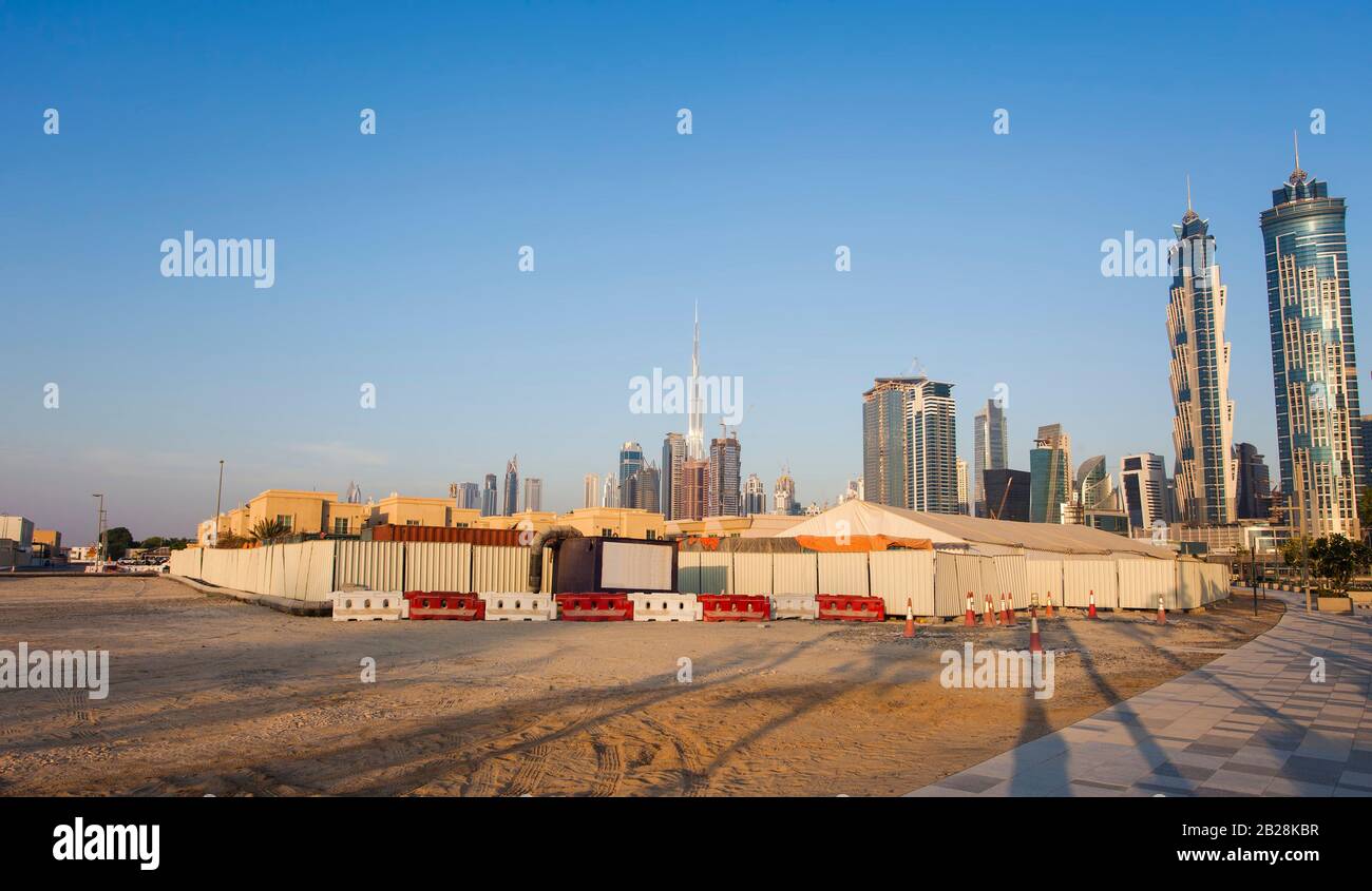 Burj khalifa under construction hi-res stock photography and images - Alamy