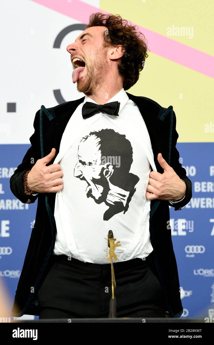 Berlin, Deutschland. 29th Feb, 2020. Elio Germano (Silver Bar Best ...