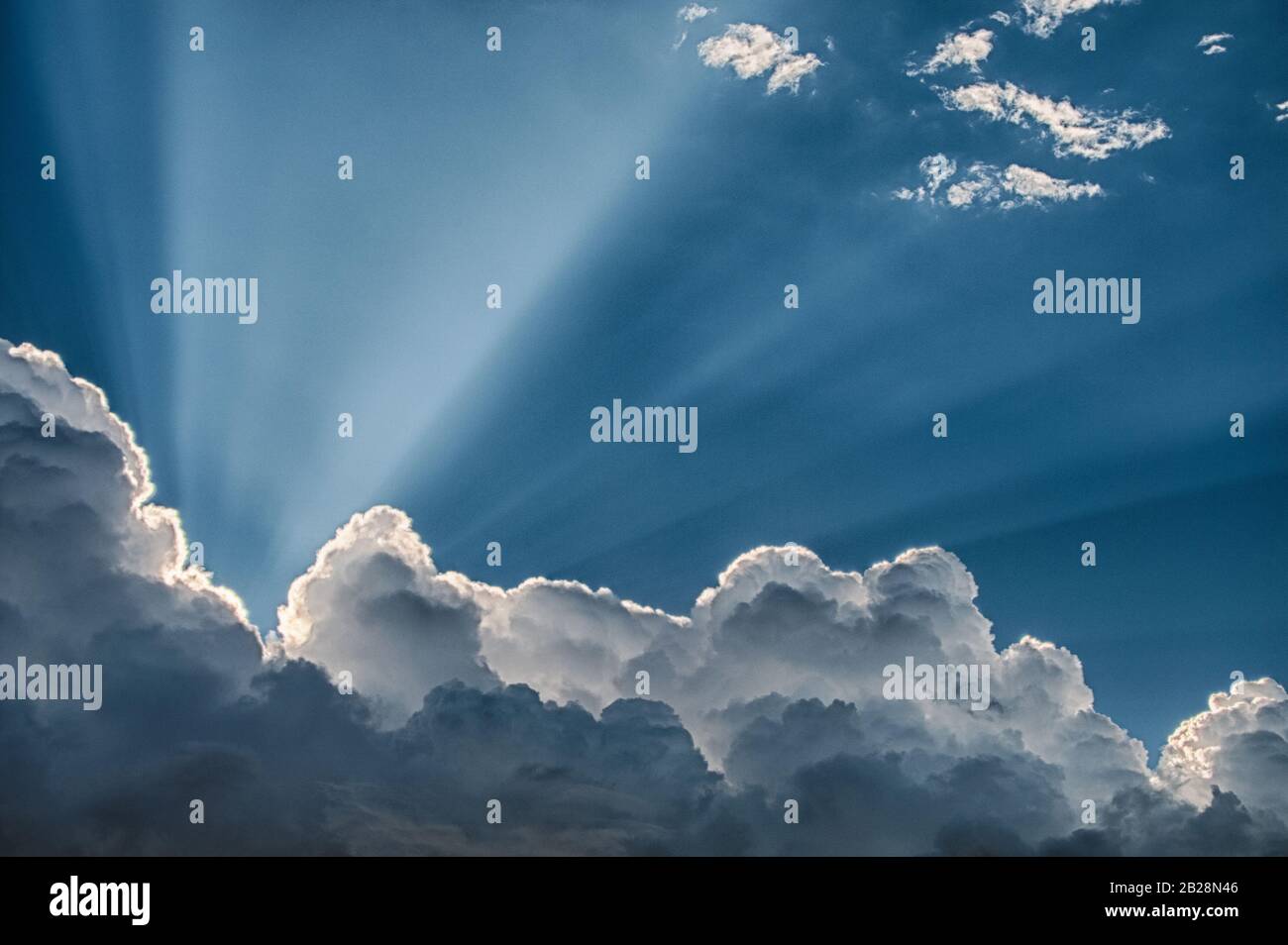 Sunbeams from heaven hi-res stock photography and images - Alamy