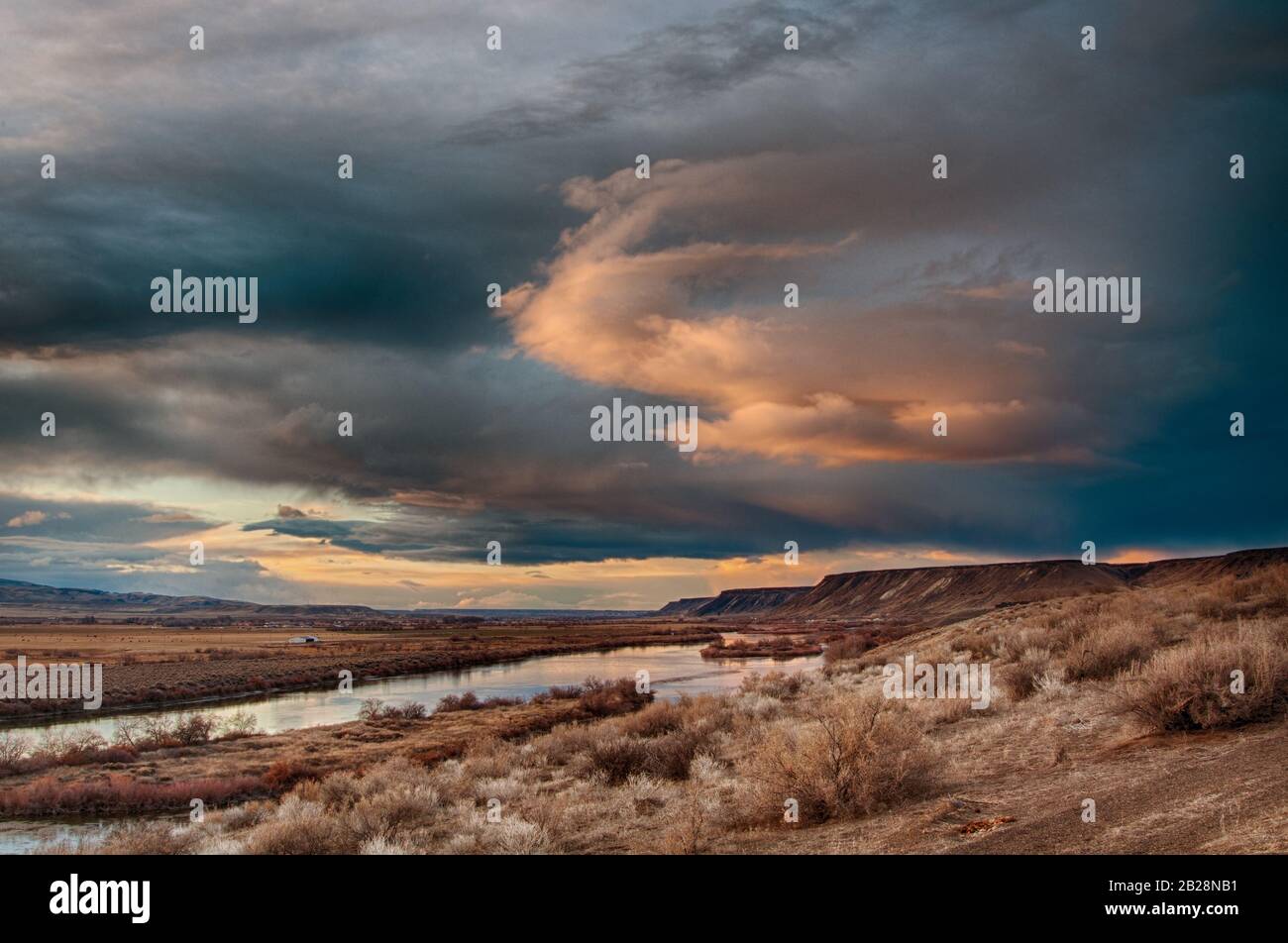 Sun fading scene hi-res stock photography and images - Alamy