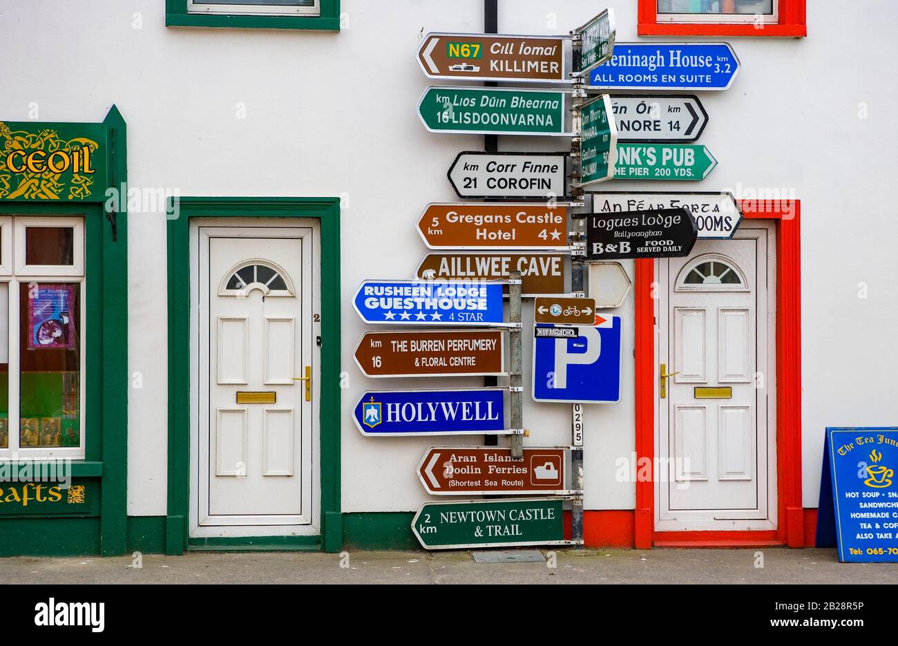 Famous signpost in the town centre hi-res stock photography and images ...