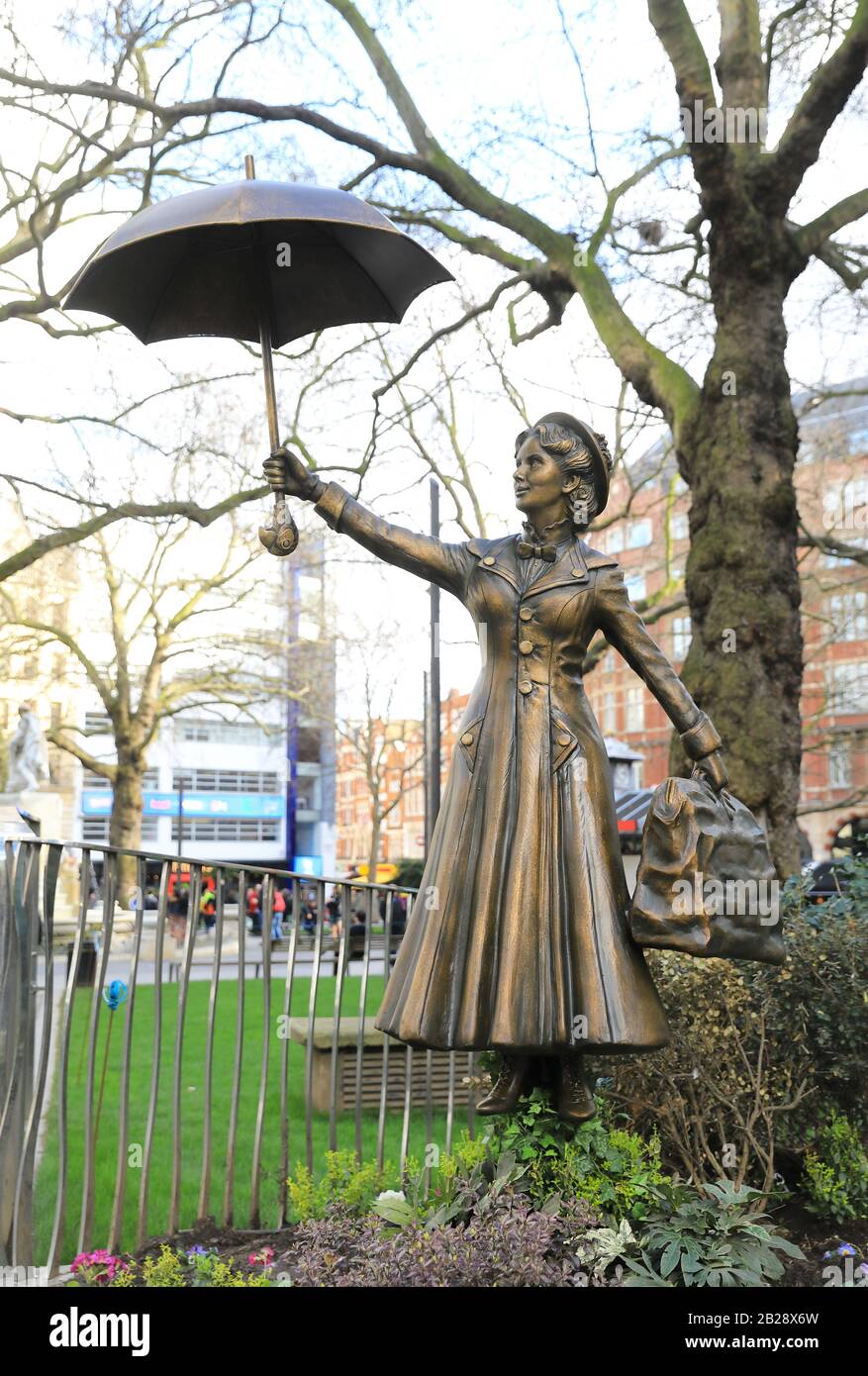 Mary poppins film hi-res stock photography and images - Alamy