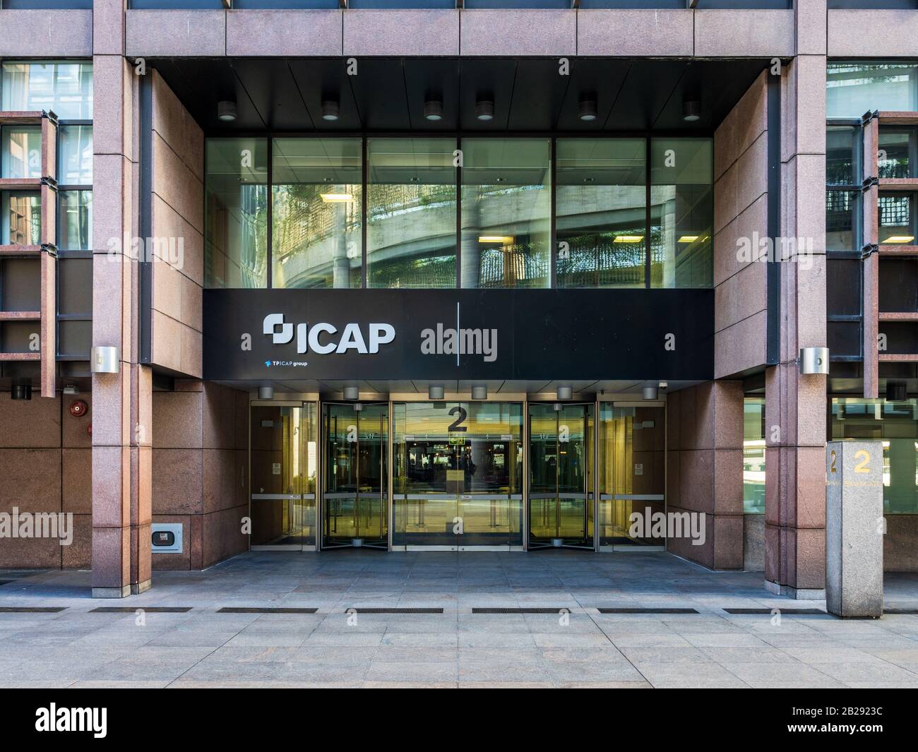 Nex broadgate hi-res stock photography and images - Alamy