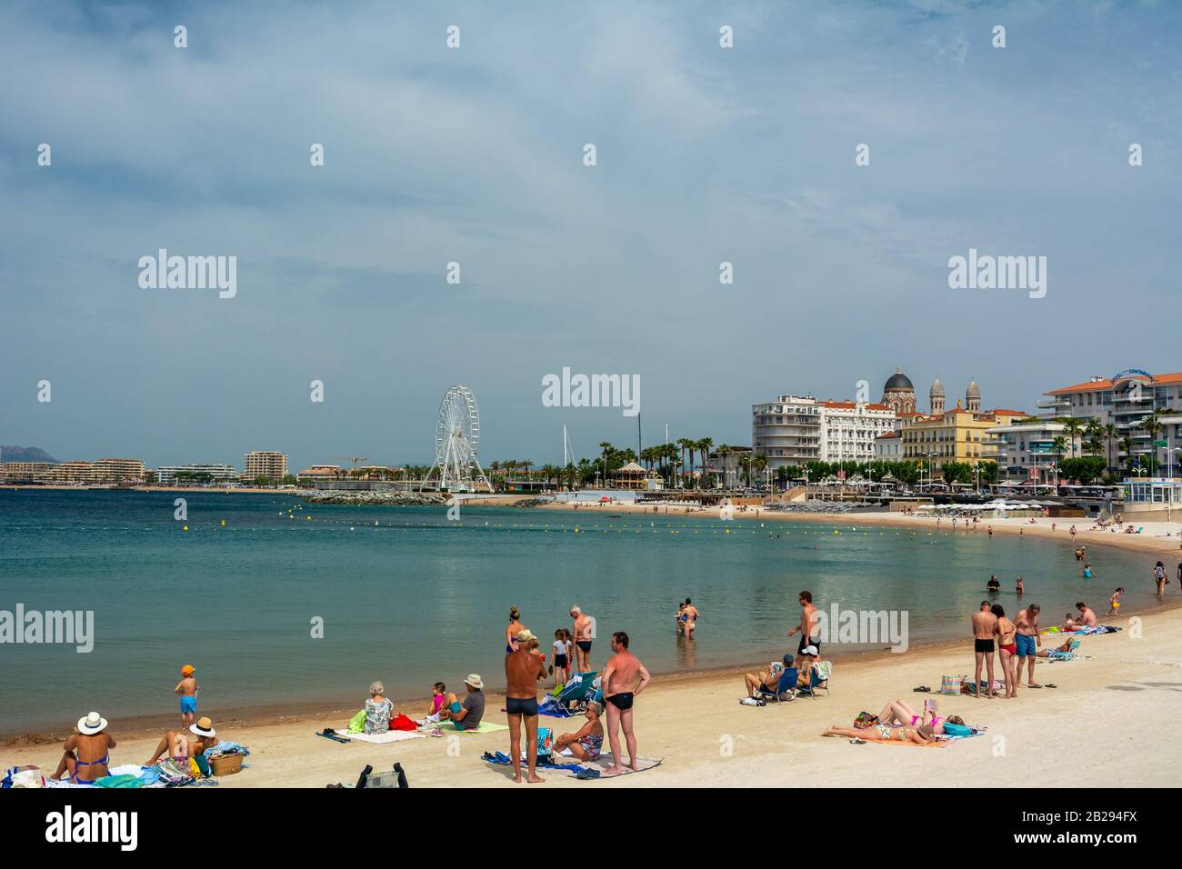 Saint raphael france not beach hi-res stock photography and images - Alamy
