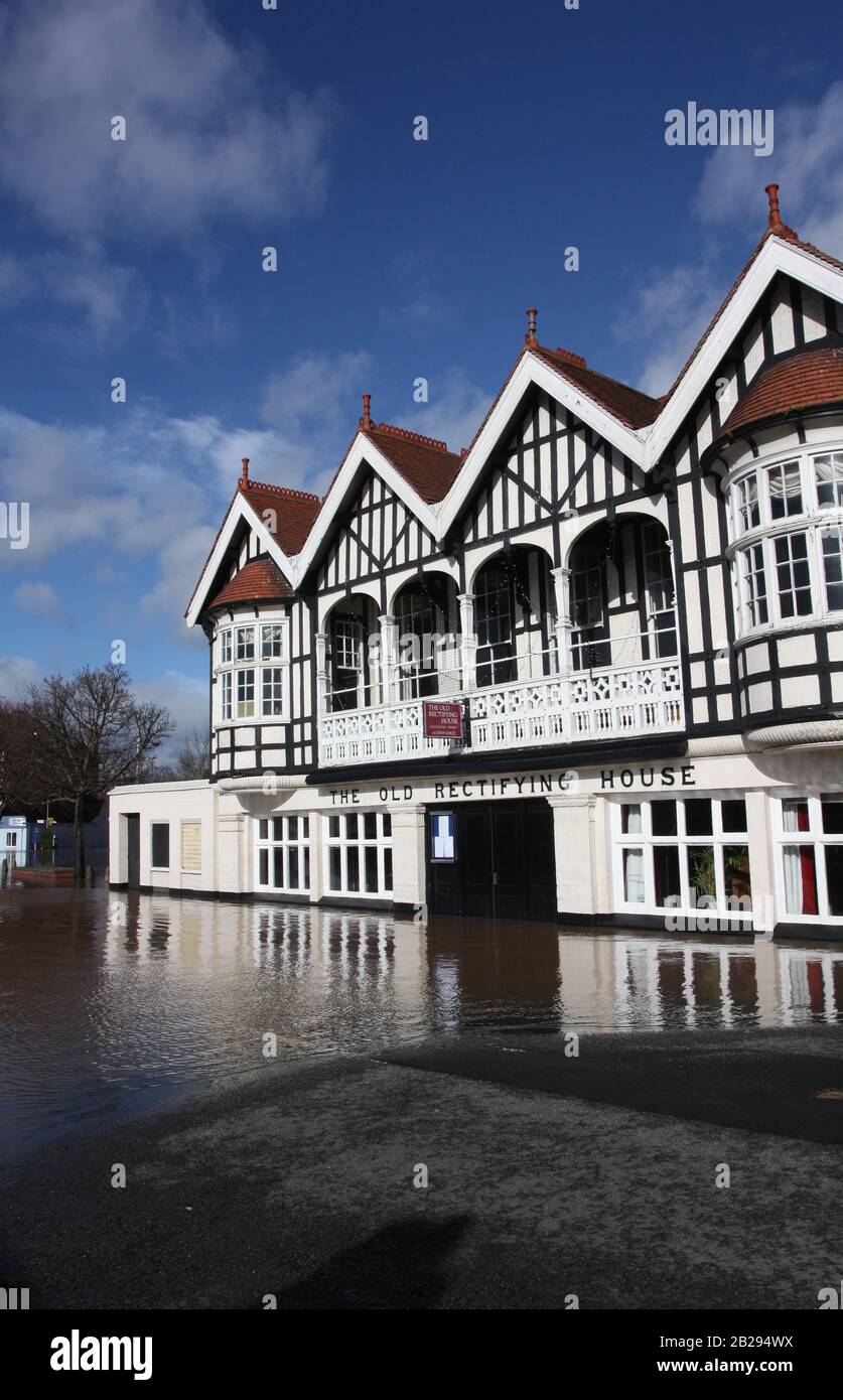 Worcester floods, Sabrina bridge and Rectifying House 11/11/2019 ...