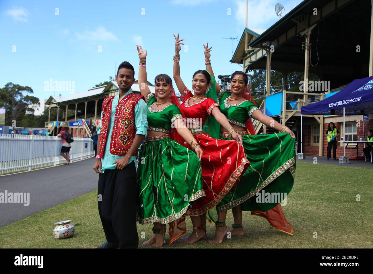 Bangladesh women cricket team hi-res stock photography and images - Alamy