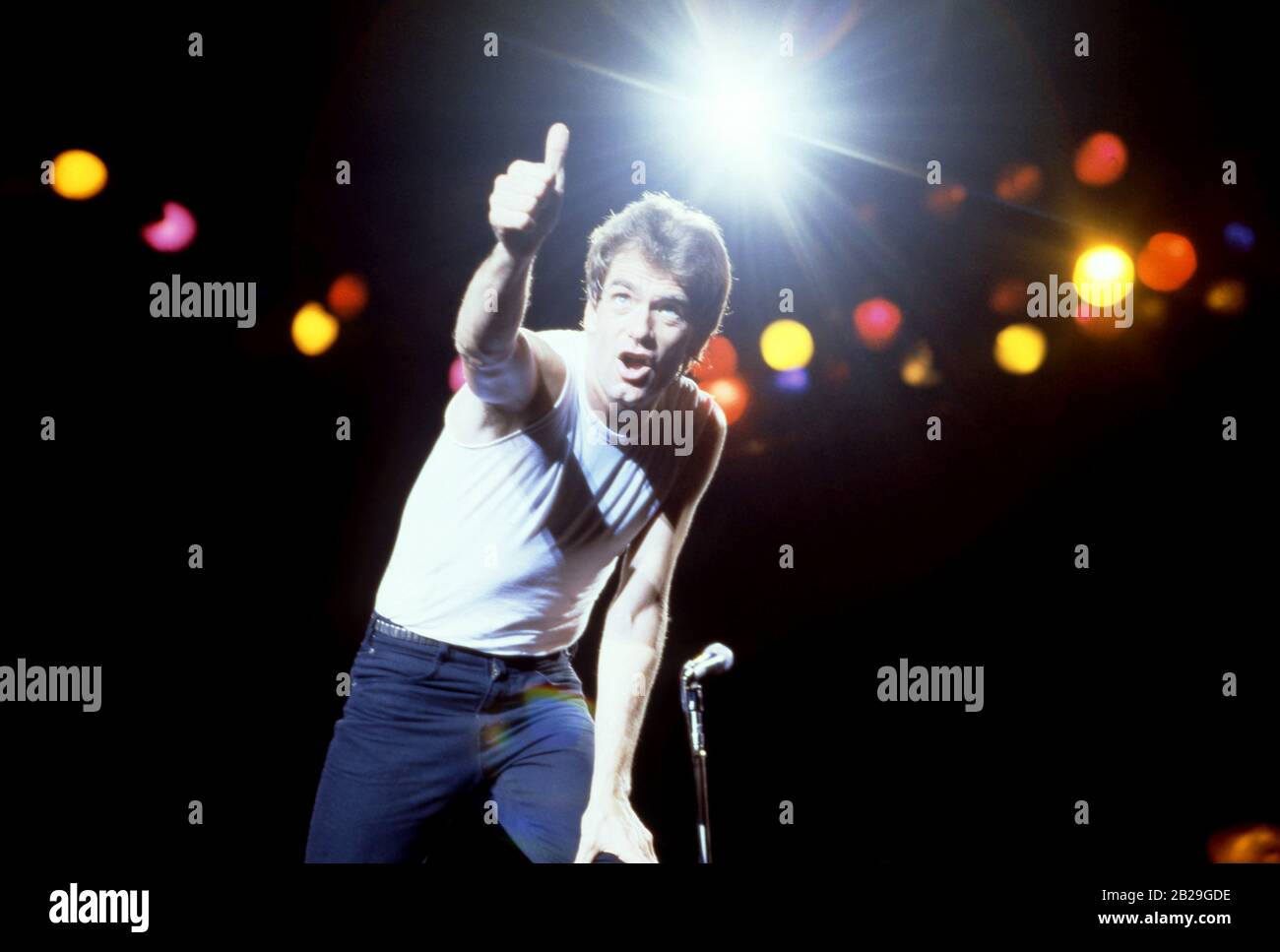 CLARKSTON, MI - JULY 5: American singer Huey Lewis of the group Huey ...