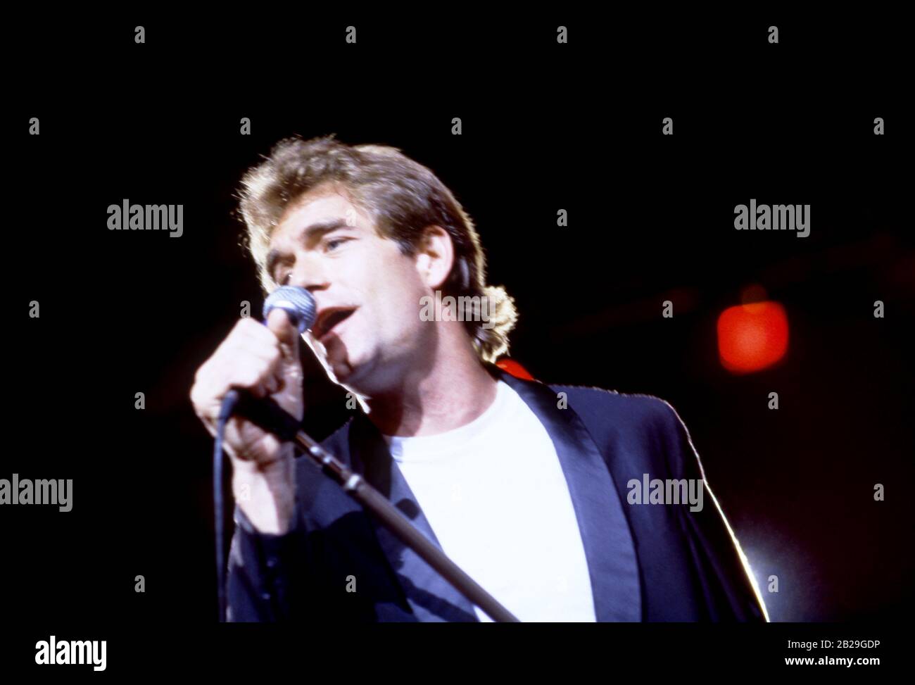 CLARKSTON, MI - JULY 5: American singer Huey Lewis of the group Huey ...