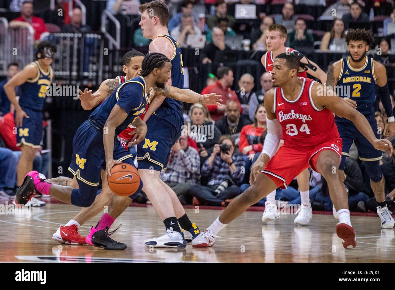 Columbus, Ohio, USA. 1st Mar, 2020. Michigan Wolverines guard Zavier ...