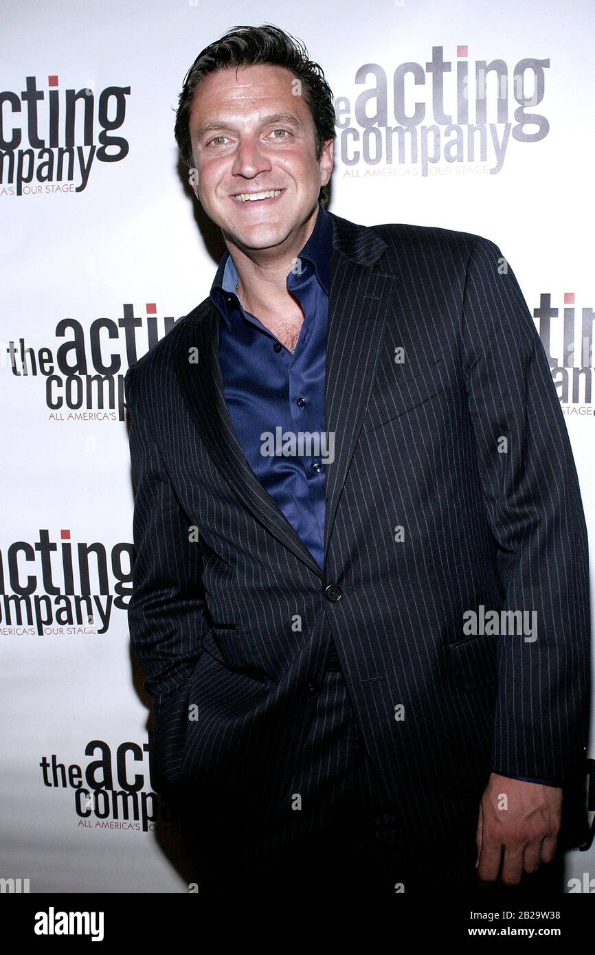 Richard Frankel Raul Esparza