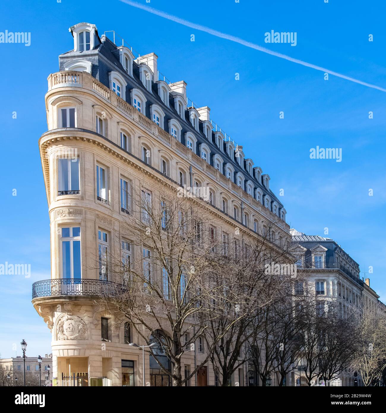 Bordeaux, beautiful french city, typical buildings in the center Stock ...