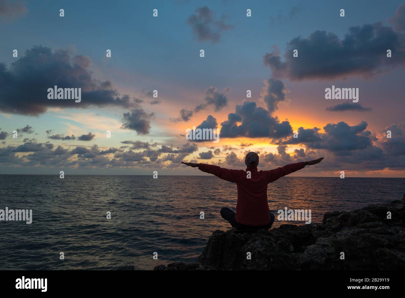 Contemplates contemplate hi-res stock photography and images - Alamy