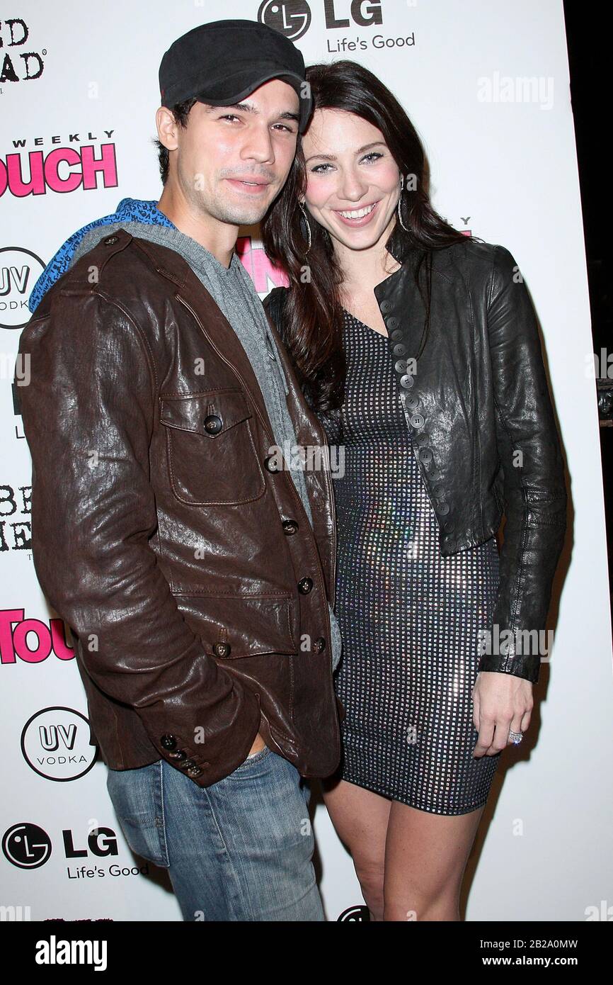 Lynn collins and steven strait hi-res stock photography and images - Alamy