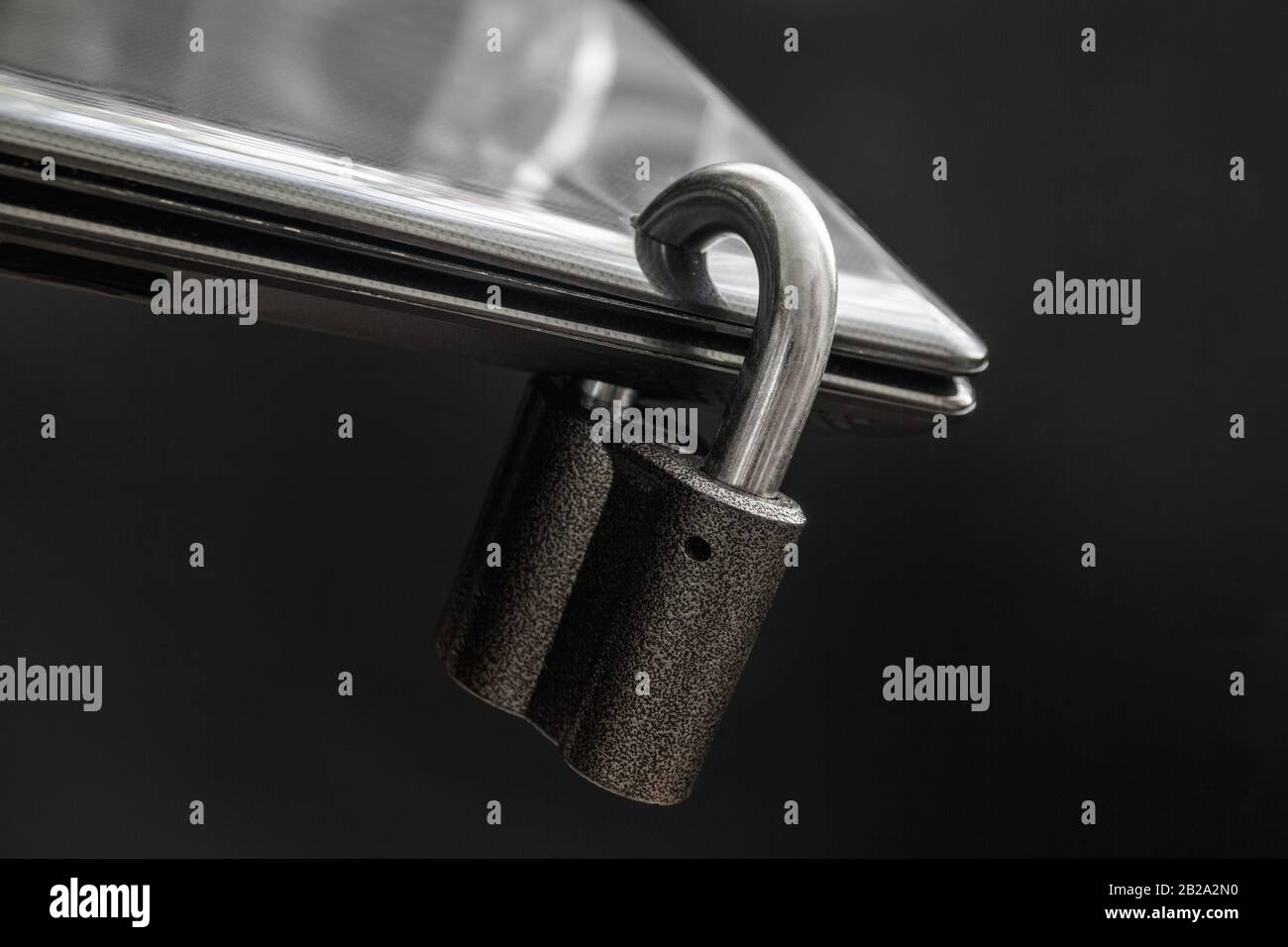 Black Internet Access High Resolution Stock Photography and Images - Alamy