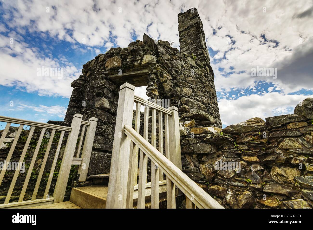 Ancient Scottish medieval buildings and beautiful landscape of ...