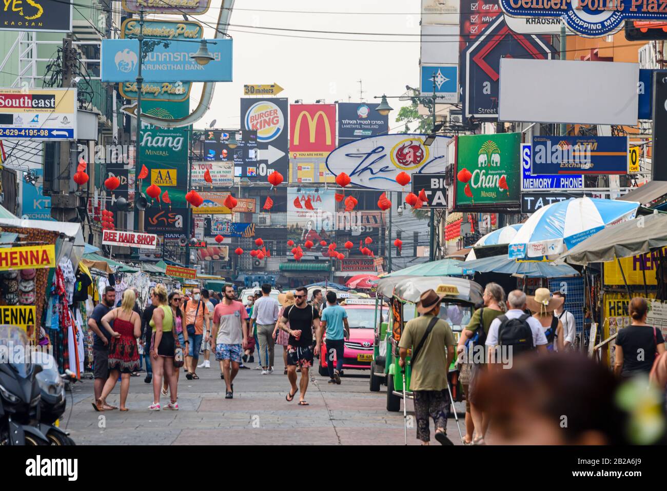 Khaosan Road, a famous walking street with bars and night clubs, in ...