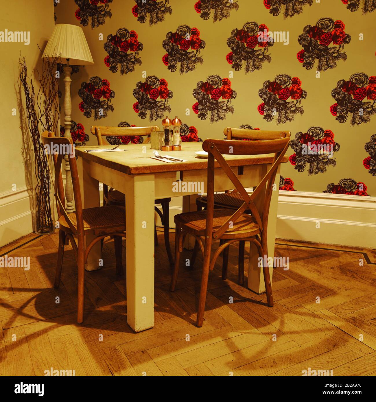SCOTLAND, UNITED KINGDOM - MAY 30, 2019: Сlassic interior decoration of ...