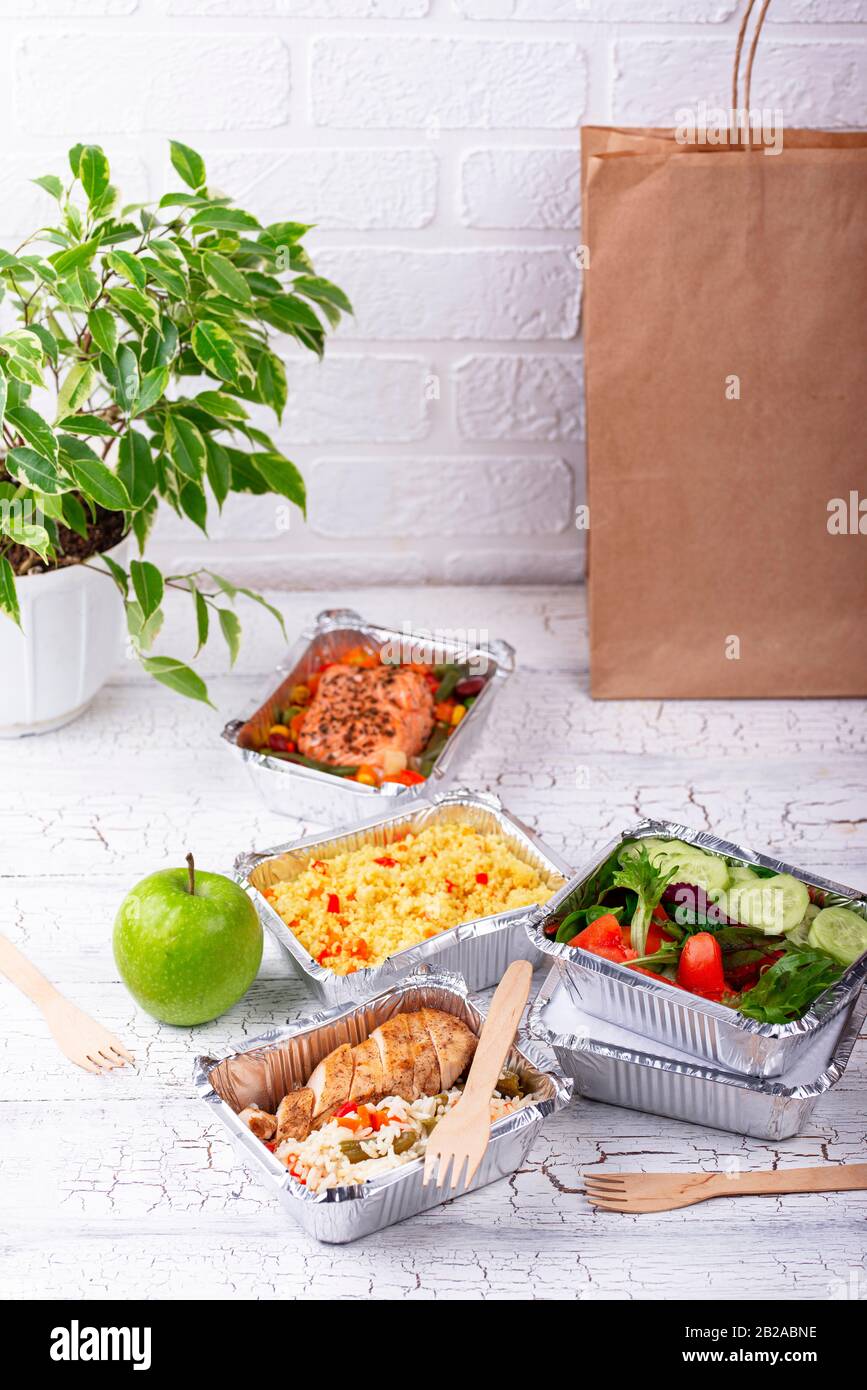 Food delivery concept. Lunch in container Stock Photo - Alamy