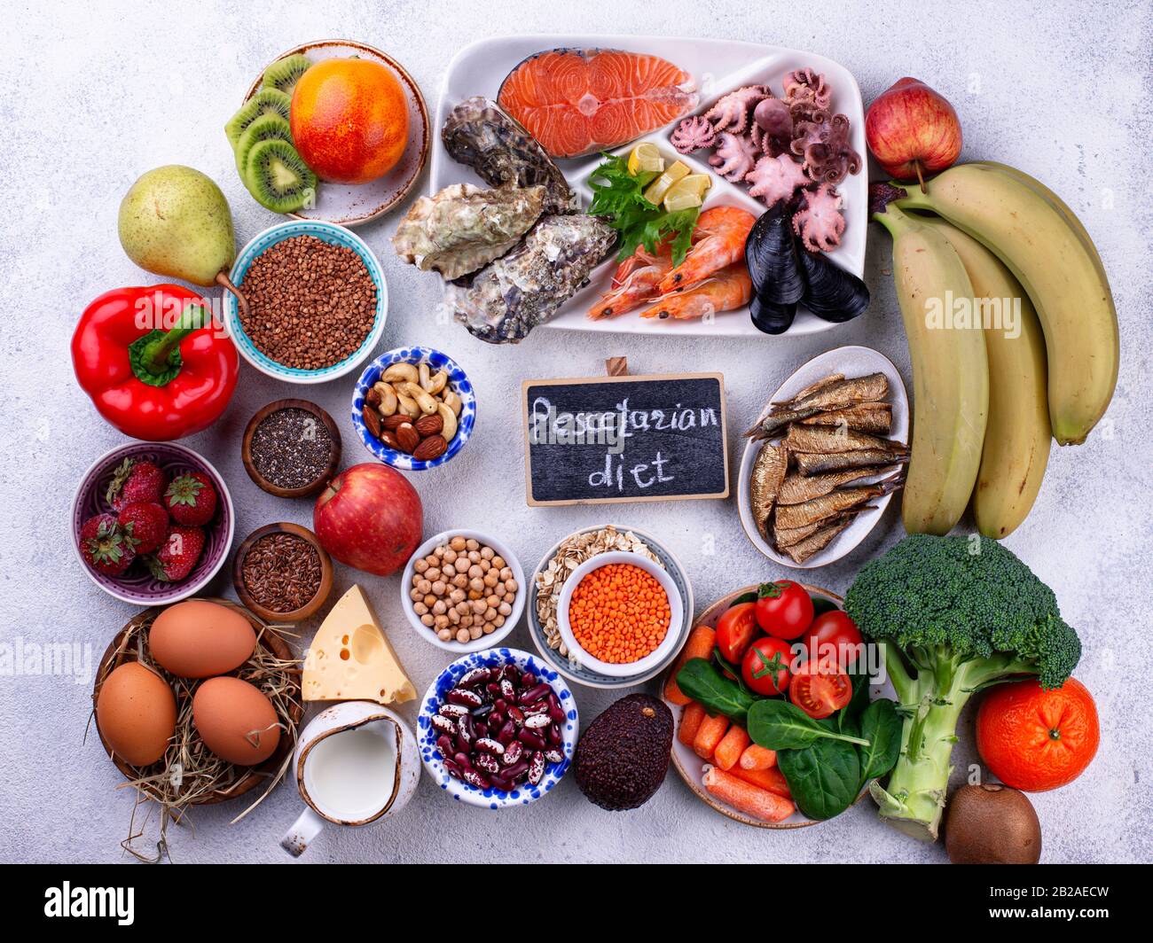 Pescetarian diet with seafood, fruit and vegetables Stock Photo - Alamy