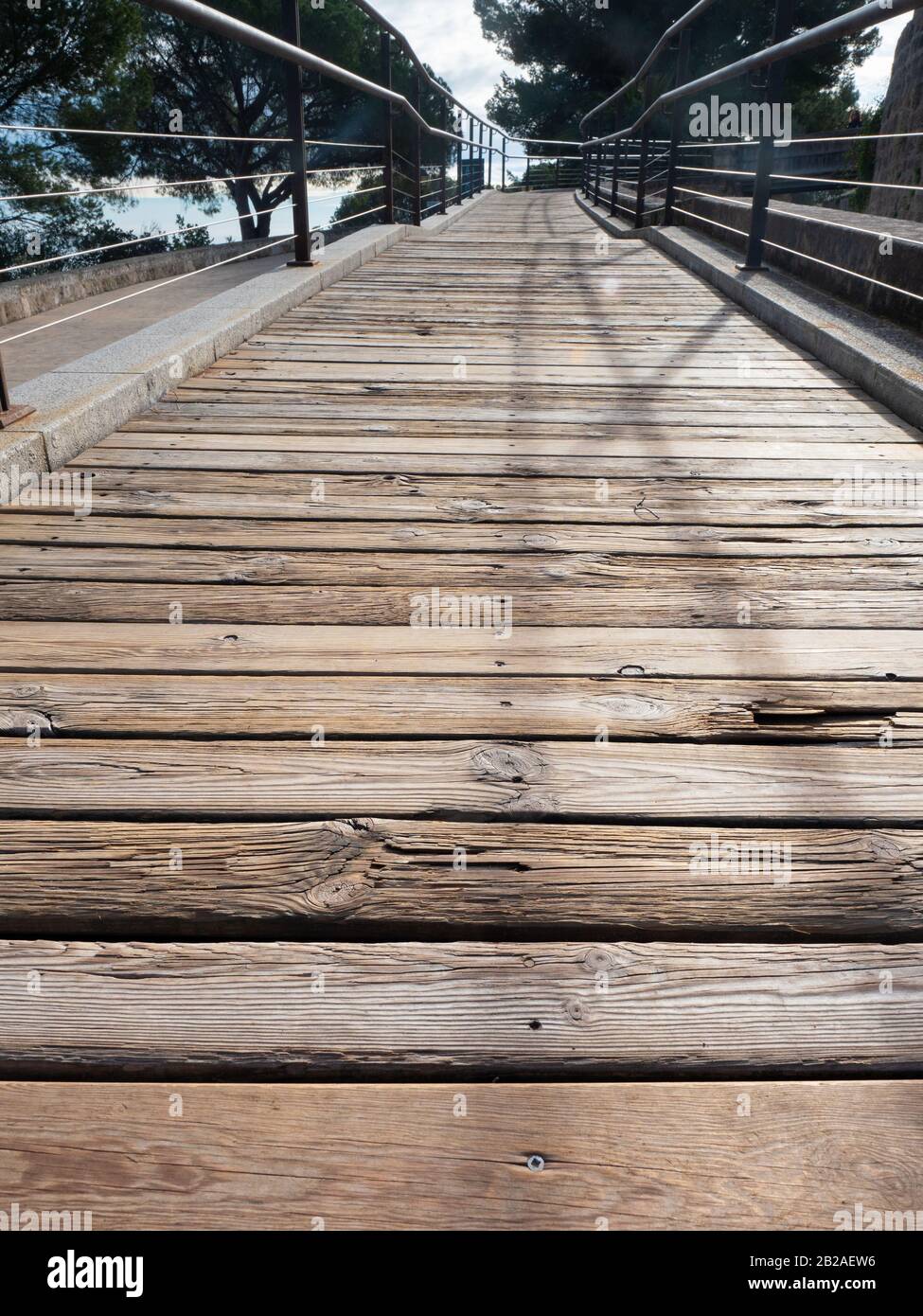 Free wheelchairs hi-res stock photography and images - Alamy
