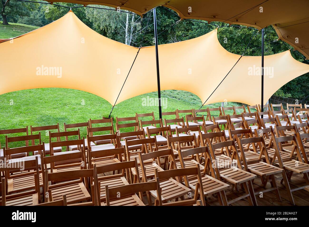 Tent chairs hi-res stock photography and images - Alamy