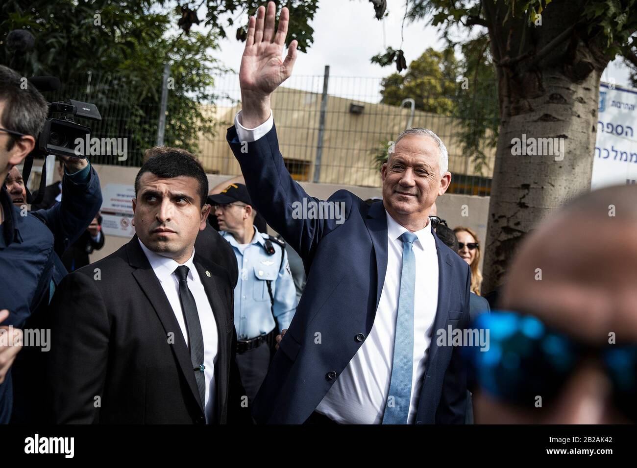 Rosh Haayin, Israel. 02nd Mar, 2020. Benny Gantz (C), leader of the ...