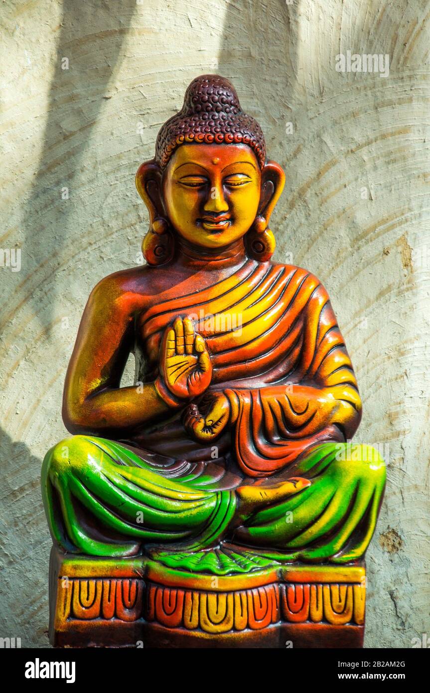 Colorful statue hi-res stock photography and images - Alamy