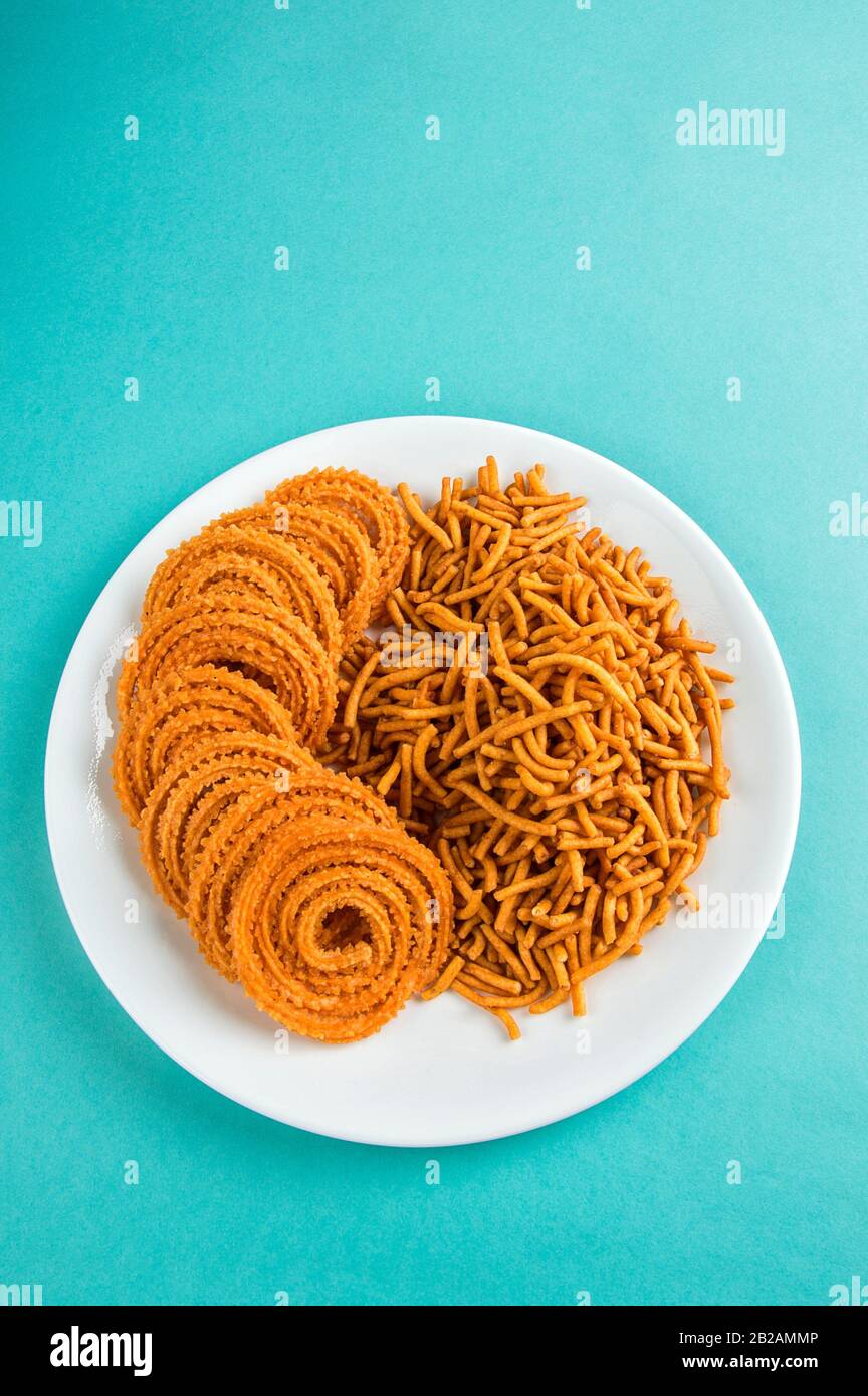 Sev namkeen hi-res stock photography and images - Alamy
