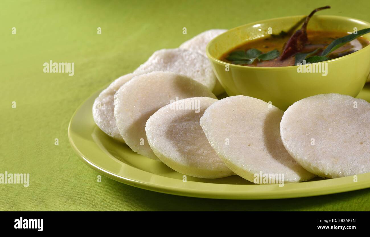 Idly in plate hi-res stock photography and images - Alamy