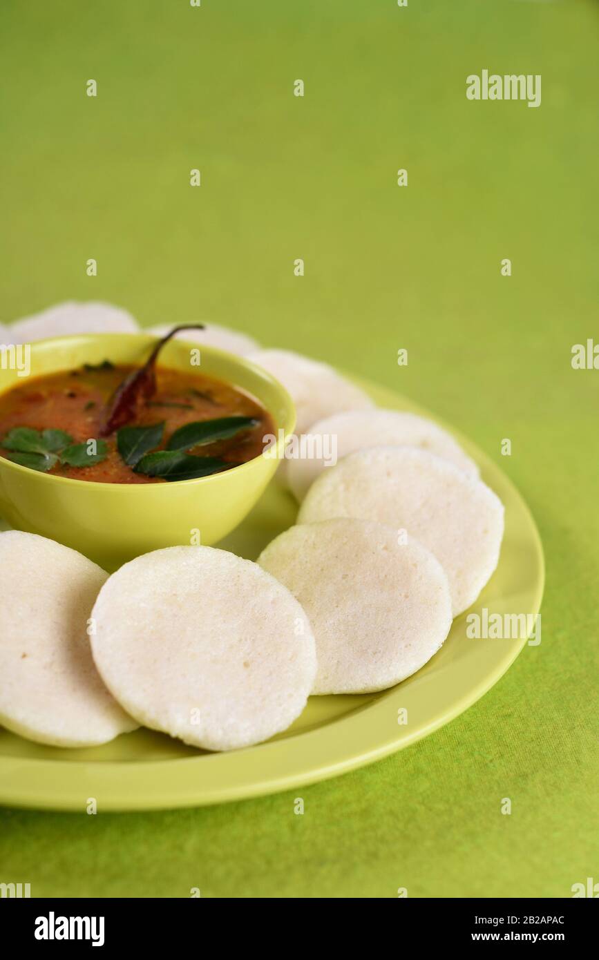 Idly in plate hi-res stock photography and images - Alamy